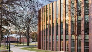 Office of the Dean : Isenberg School of Management : UMass Amherst