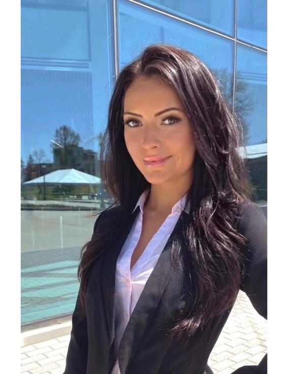 Senior Speaker 2021: Lauren Markey, Finance : Isenberg School of ...