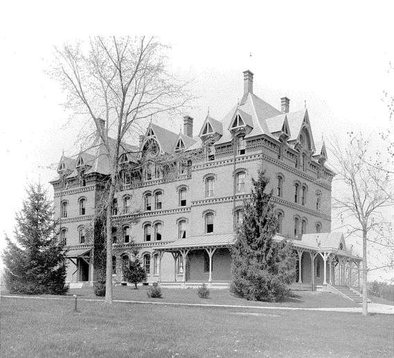 Business School Founded : Isenberg School of Management : UMass Amherst