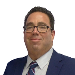 Cliff Paredes : Isenberg School of Management : UMass Amherst